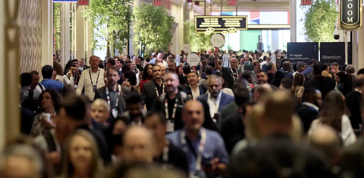 Oracle AI World 2025: Autonomous AI Lakehouse, AI Data Platform launched | Constellation ...